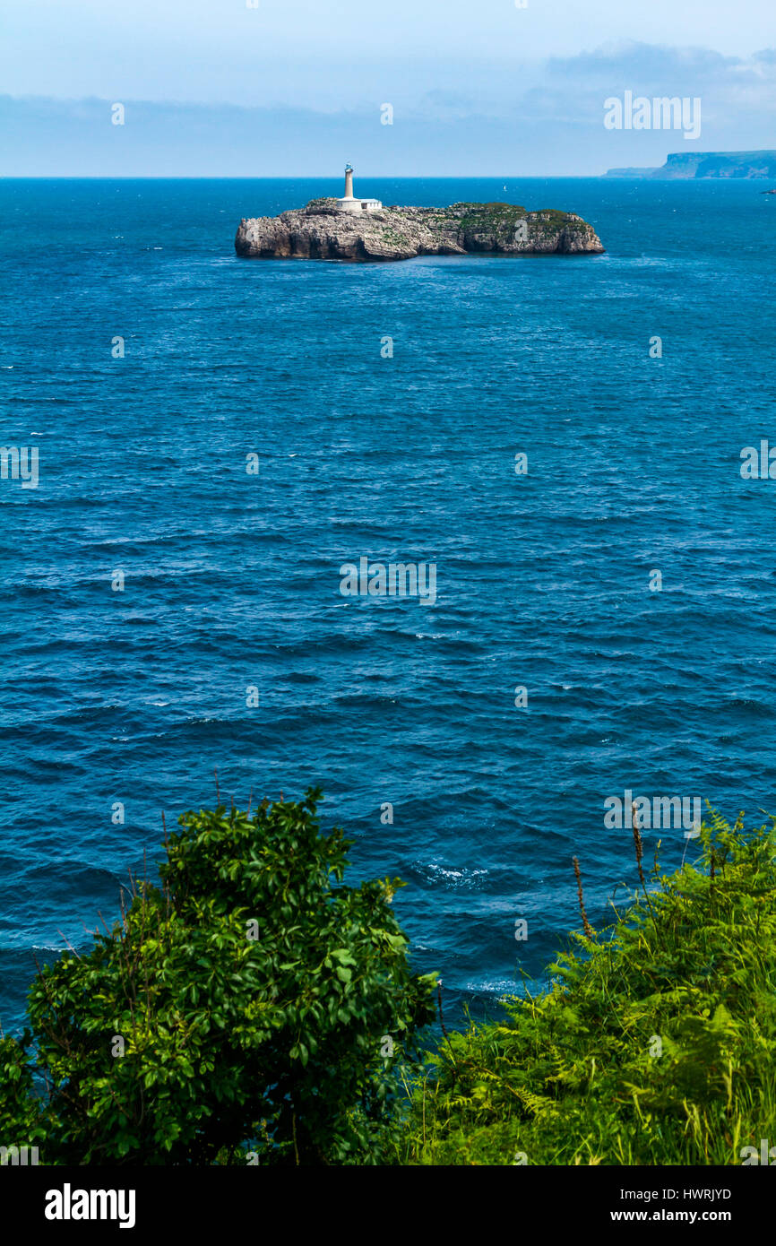Lighthouse at the Mouro island, Santander, Spain Stock Photo - Alamy