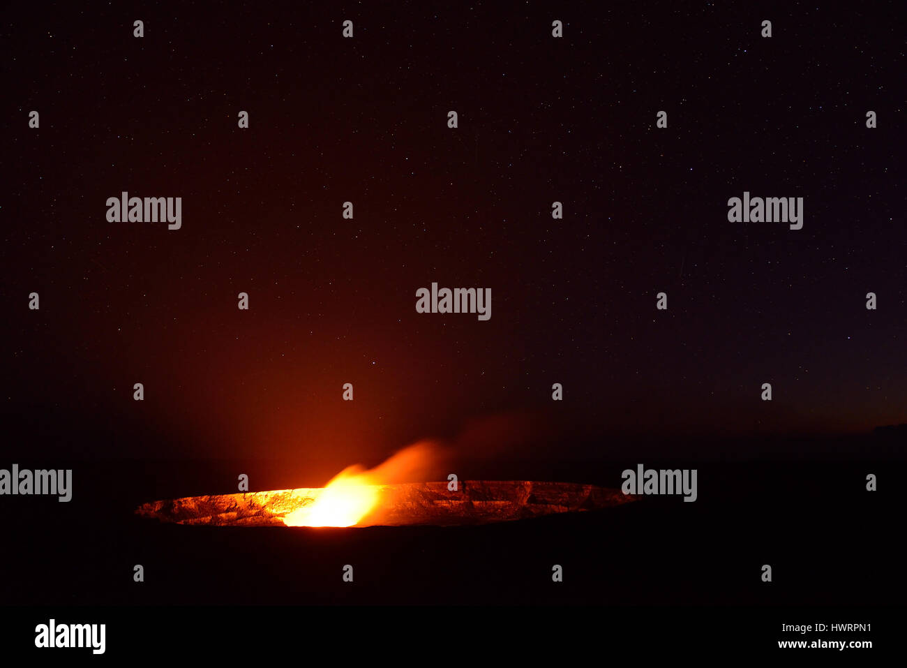 Erupting volcano in Hawaii Volcanoes National Park, Big Island, Hawaii ...