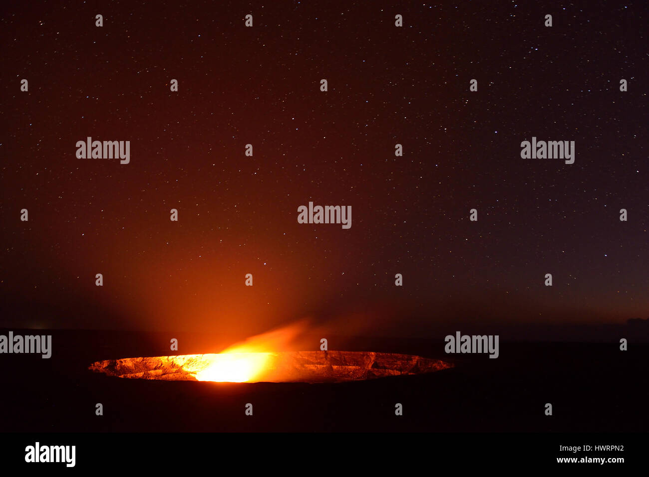 Erupting volcano in Hawaii Volcanoes National Park, Big Island, Hawaii ...