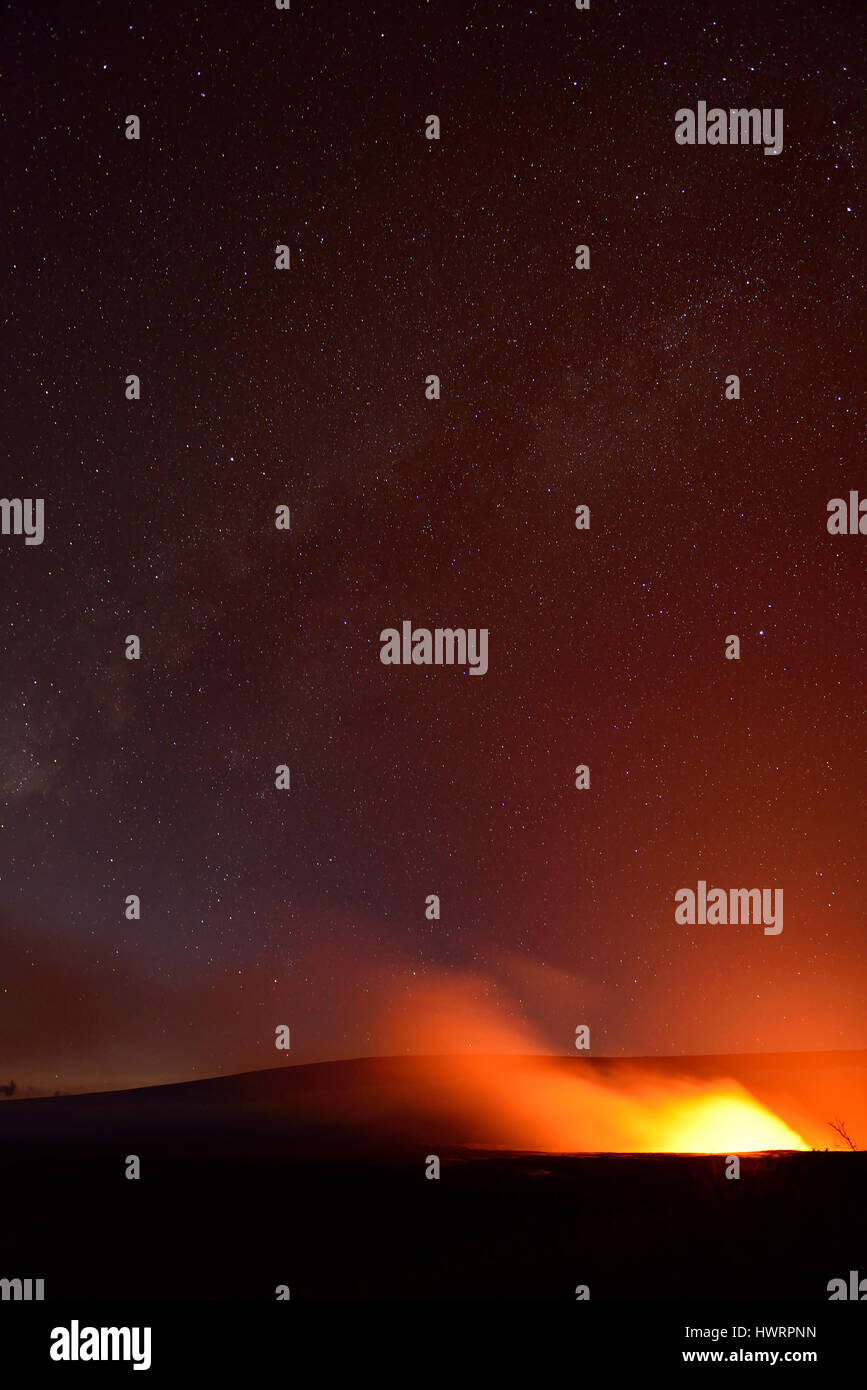 Erupting volcano in Hawaii Volcanoes National Park, Big Island, Hawaii ...