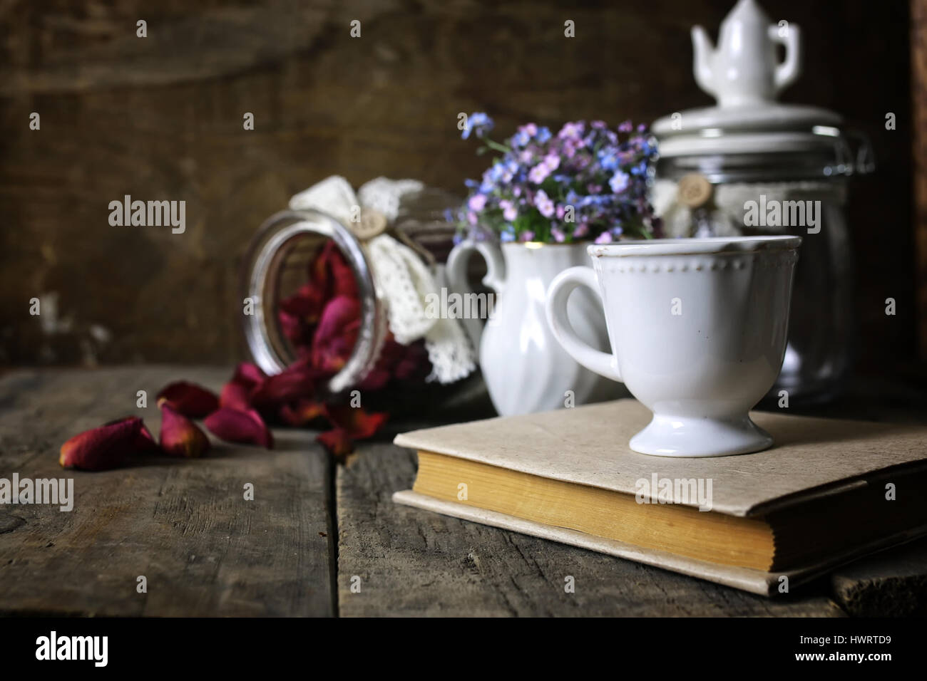 vintage tea rose dry petal Stock Photo - Alamy