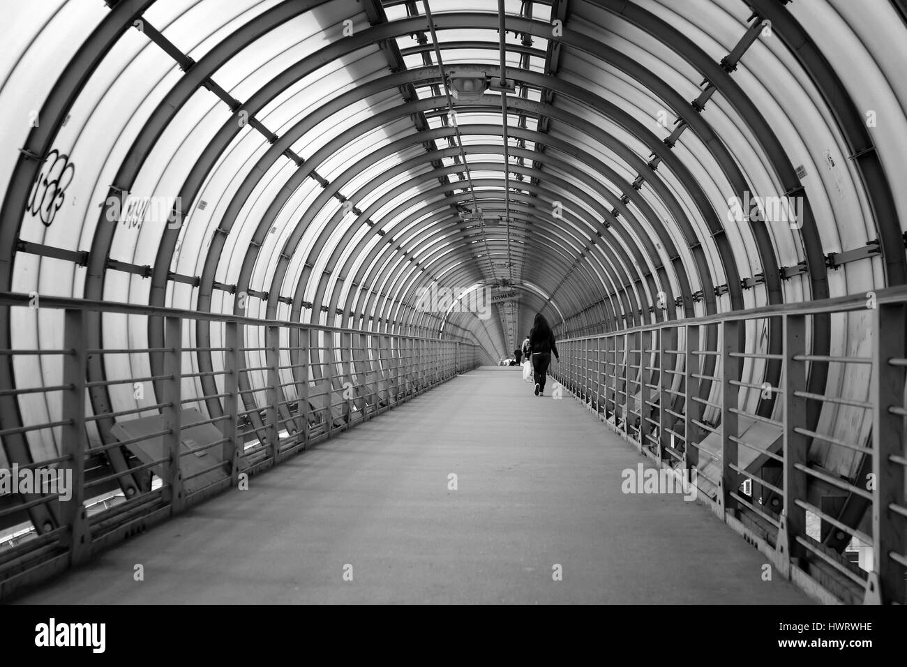 pedestrian tunnel circle Stock Photo - Alamy