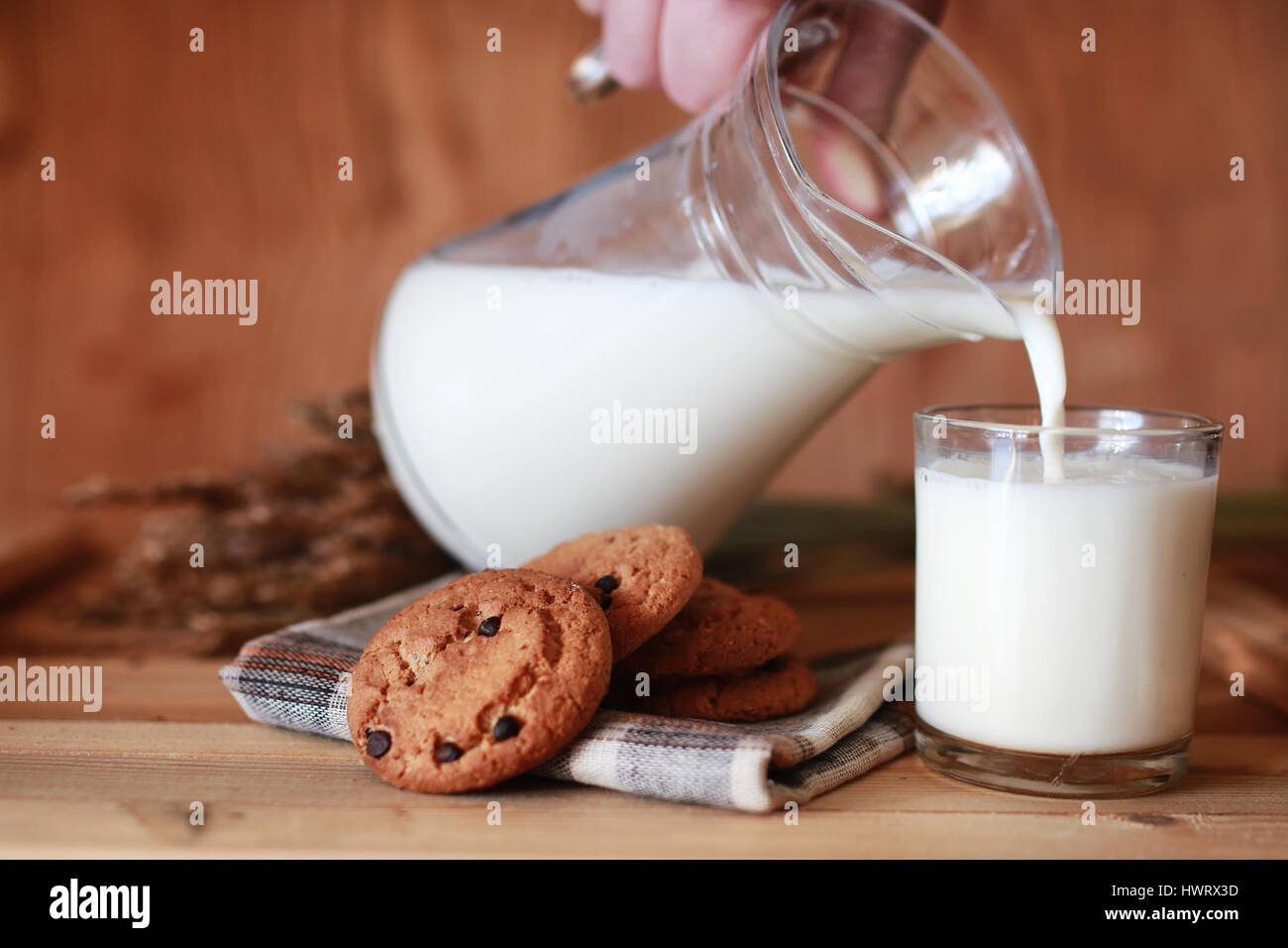 milk and cookies cereals Stock Photo - Alamy
