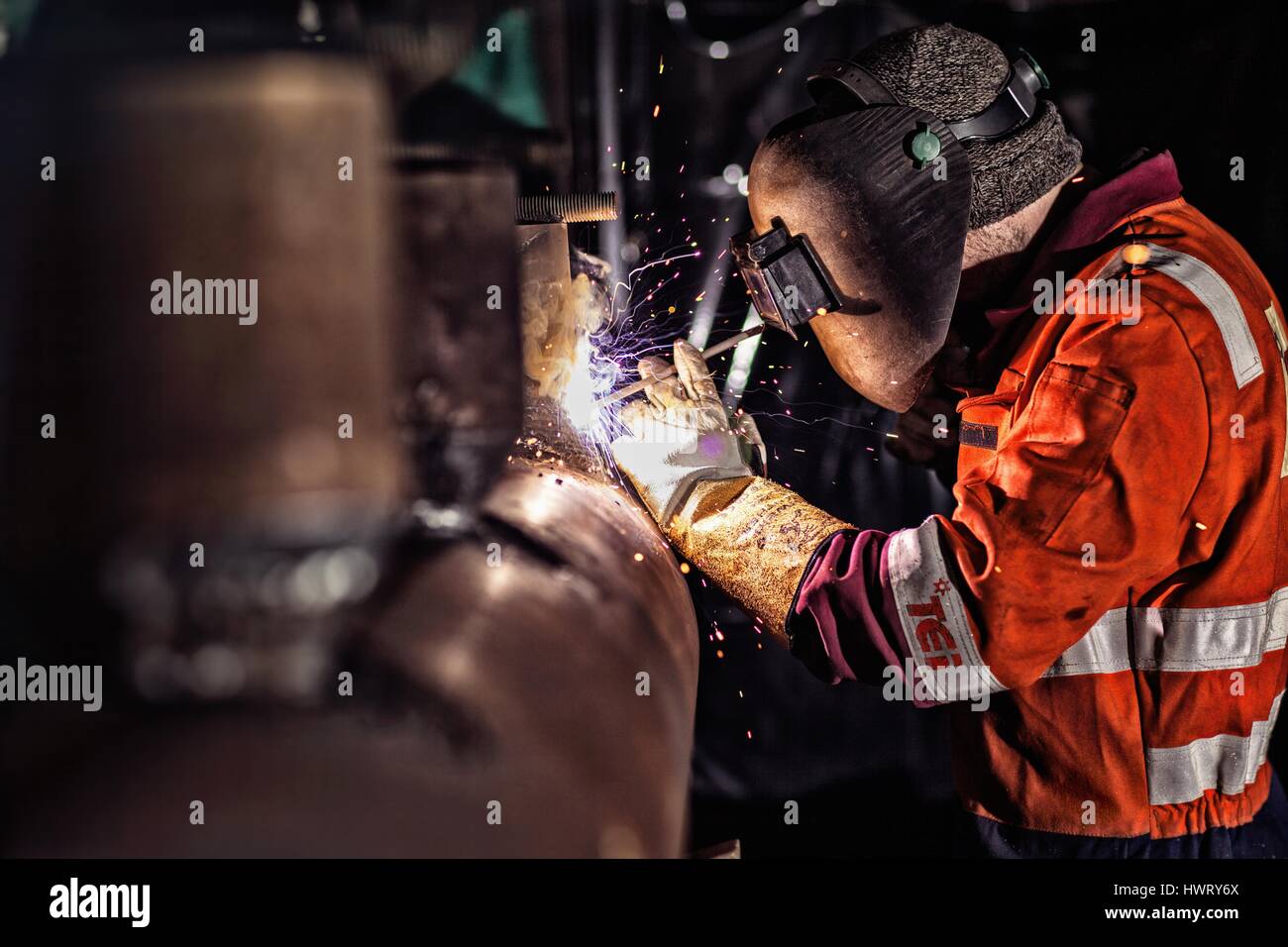 Hot work refinery hi-res stock photography and images - Alamy