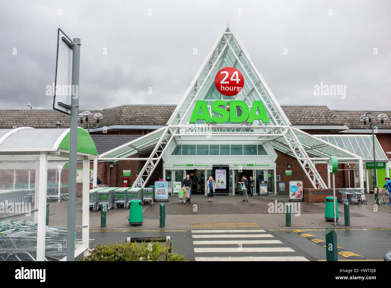 Asda supermarket general view hi-res stock photography and images - Alamy