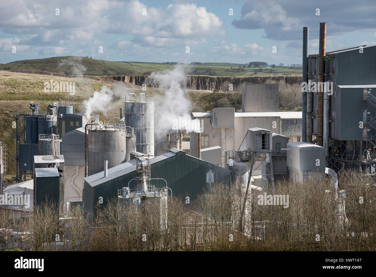 Working limestone quarry near Buxton, Derbyshire, England Stock Photo ...