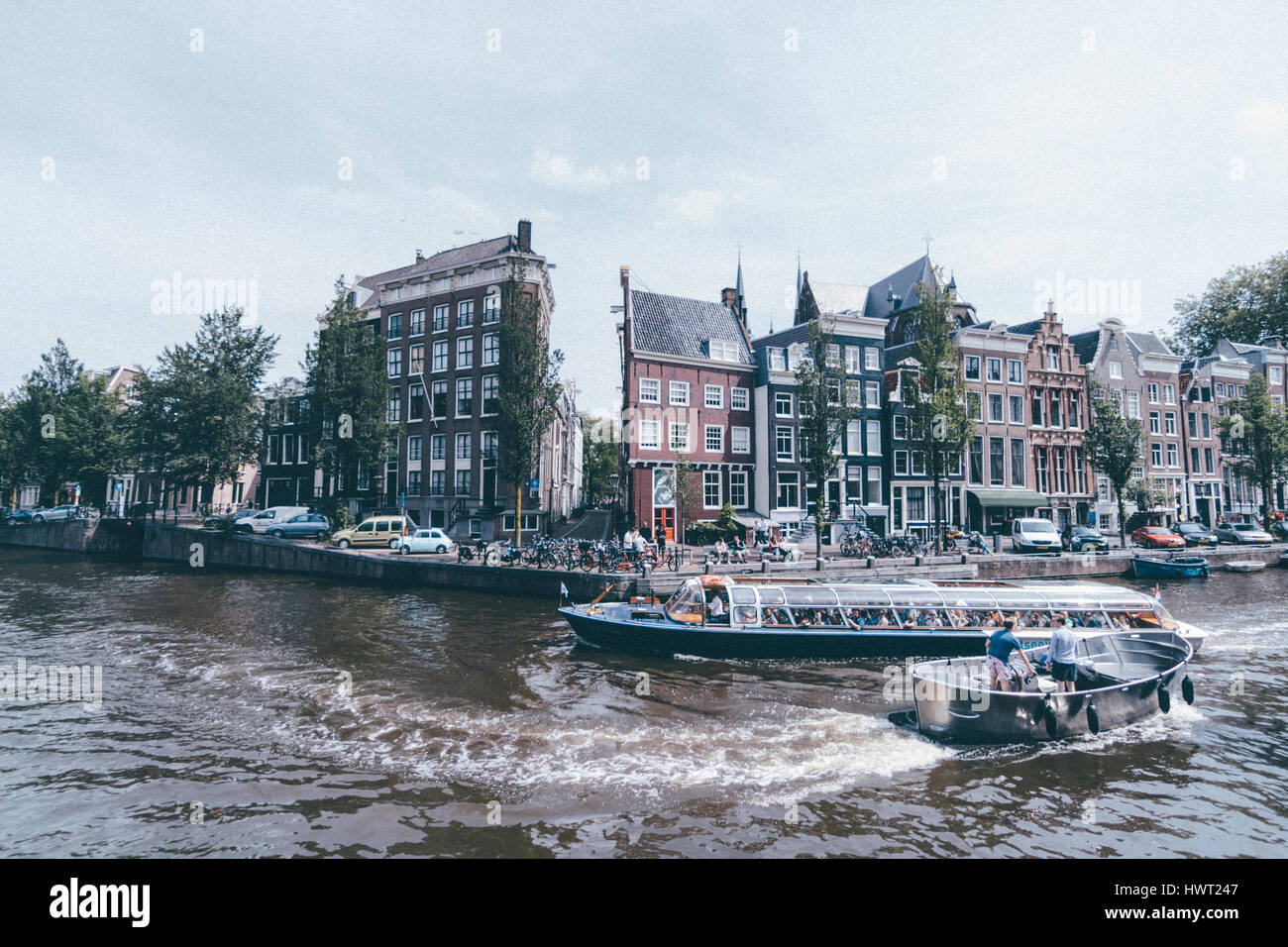 Passenger craft hi-res stock photography and images - Alamy