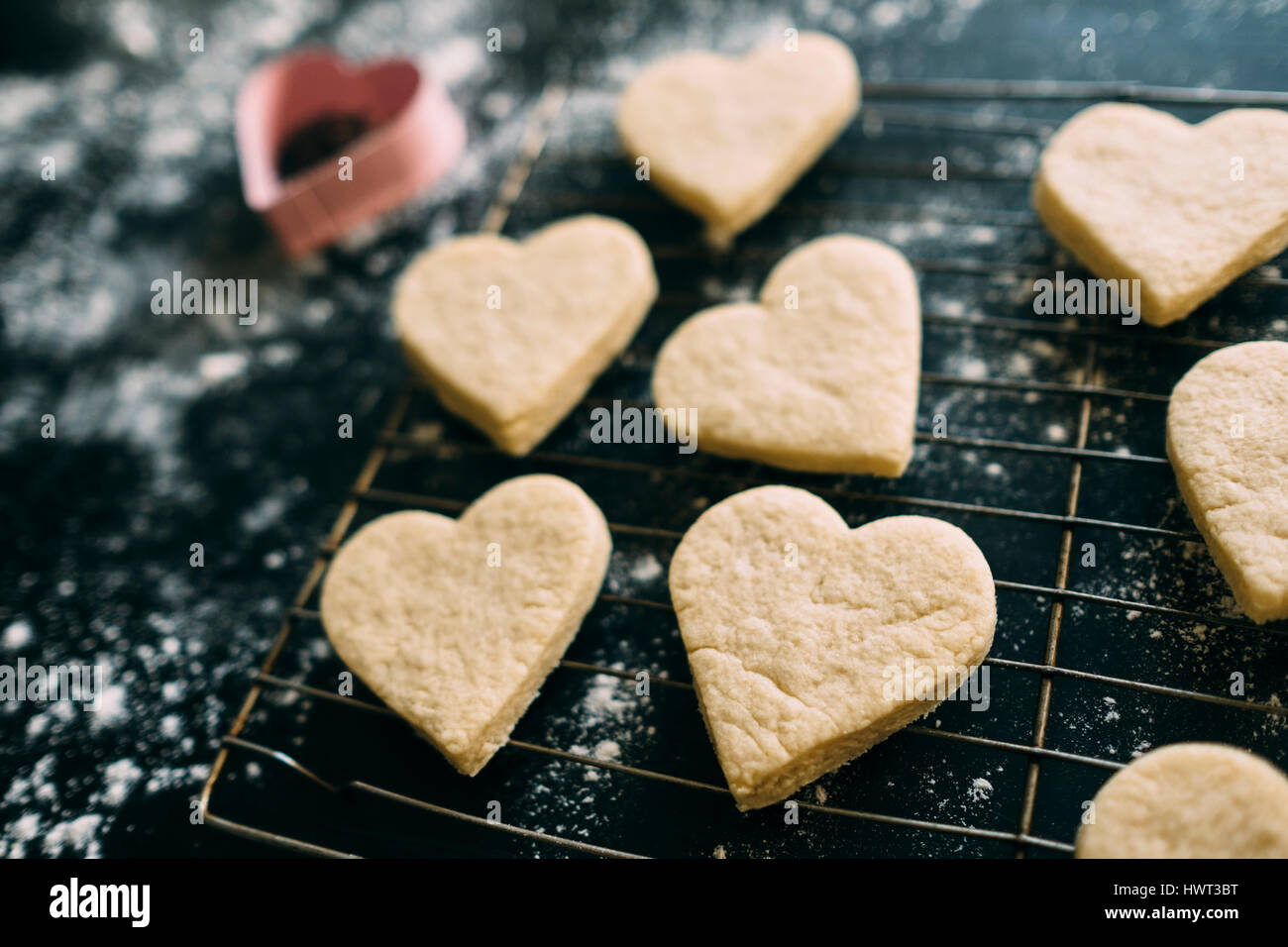 Metal grate hi-res stock photography and images - Alamy