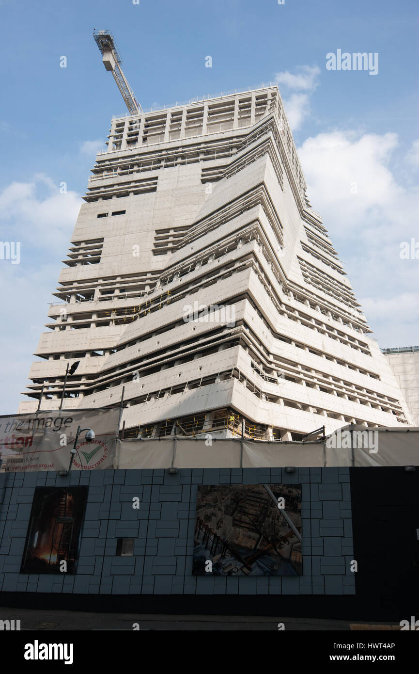 Buildings under construction works hi-res stock photography and images ...