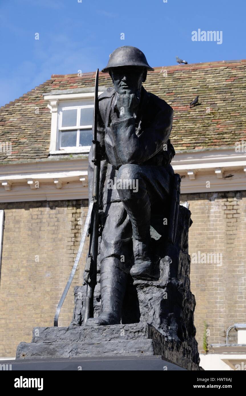 Thinking soldier war memorial hi-res stock photography and images - Alamy