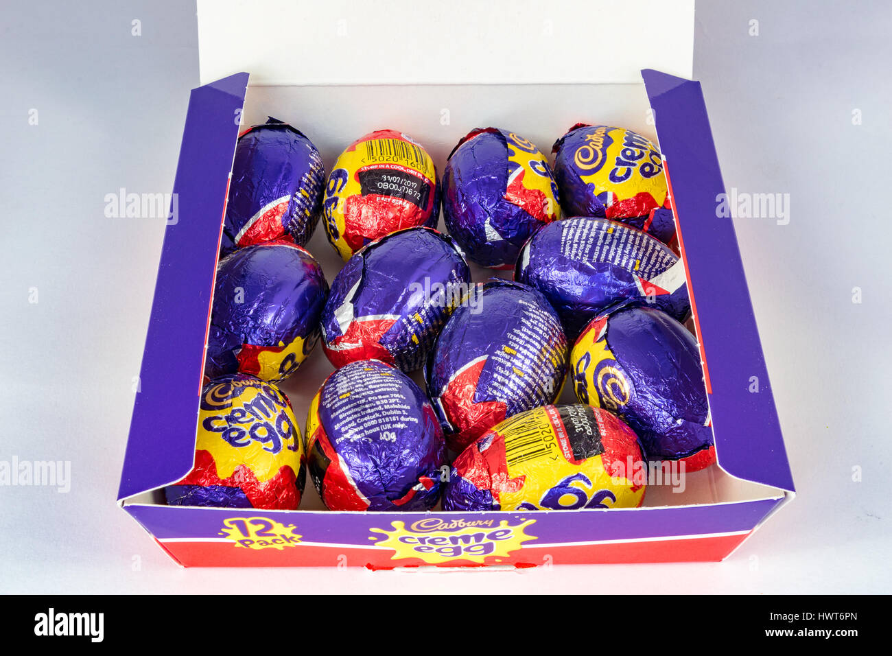Creme eggs hi-res stock photography and images - Alamy