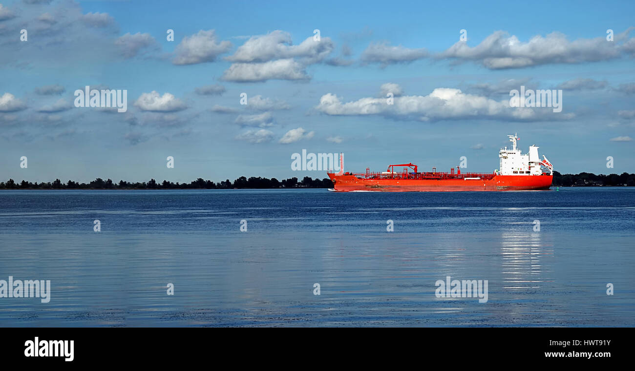 Freighter detroit river hi-res stock photography and images - Alamy