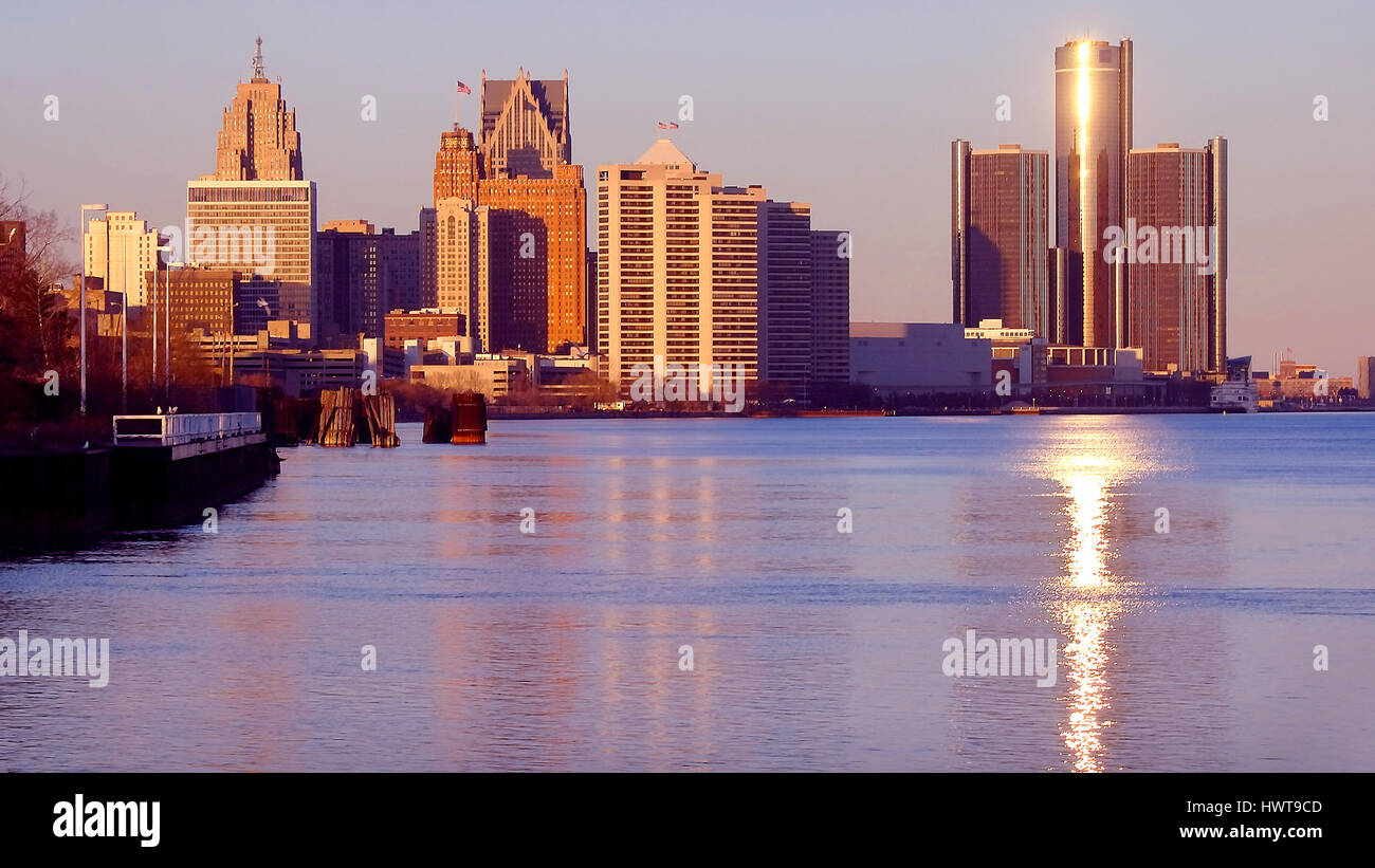 Downtown Detroit cityscape on great lakes river Stock Photo - Alamy