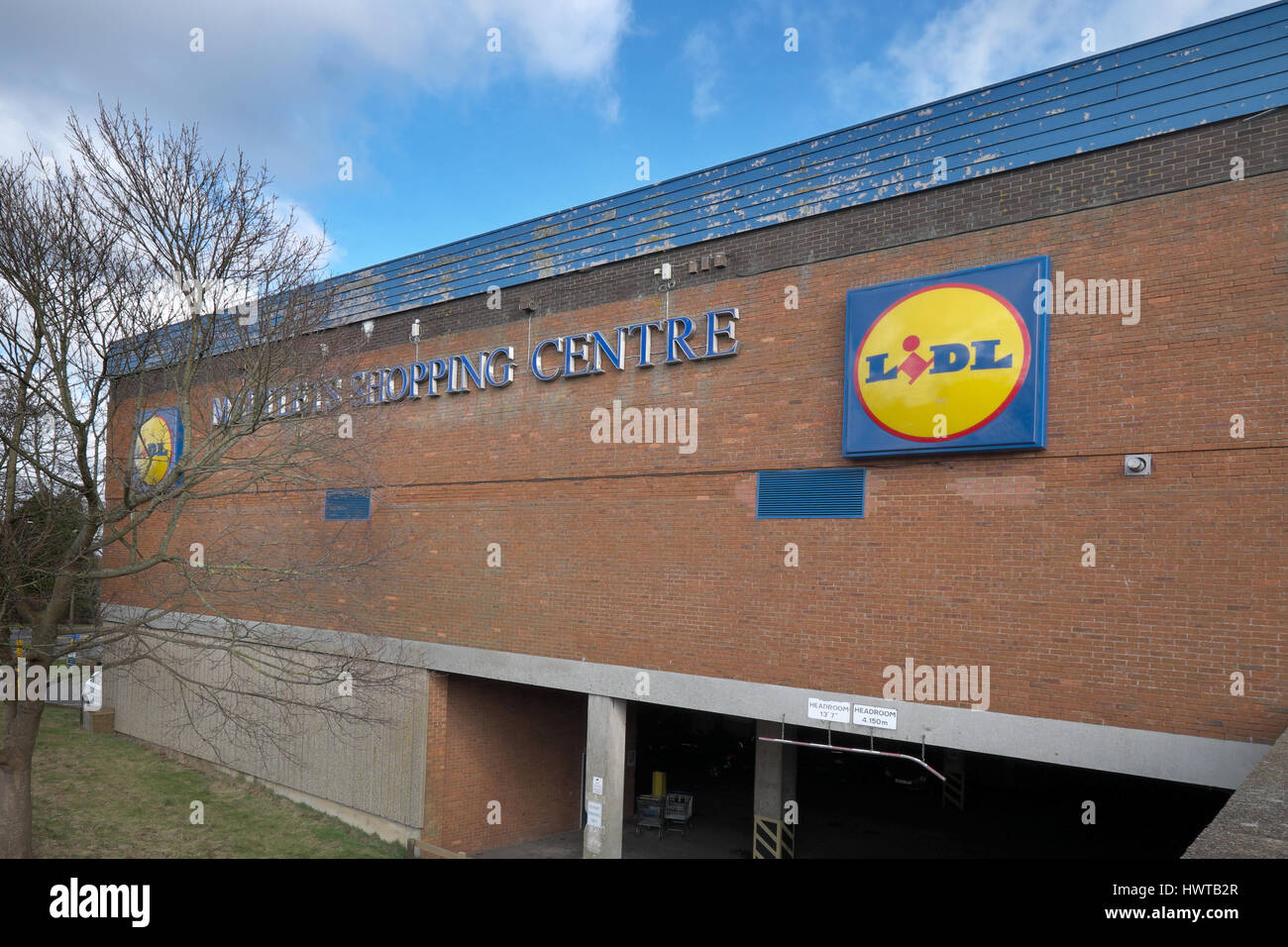 Lidl store hi-res stock photography and images - Alamy