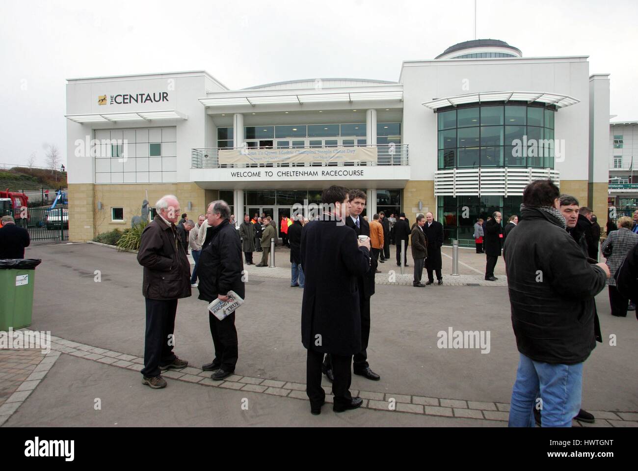 Cheltenham racecourse centaur hi-res stock photography and images - Alamy