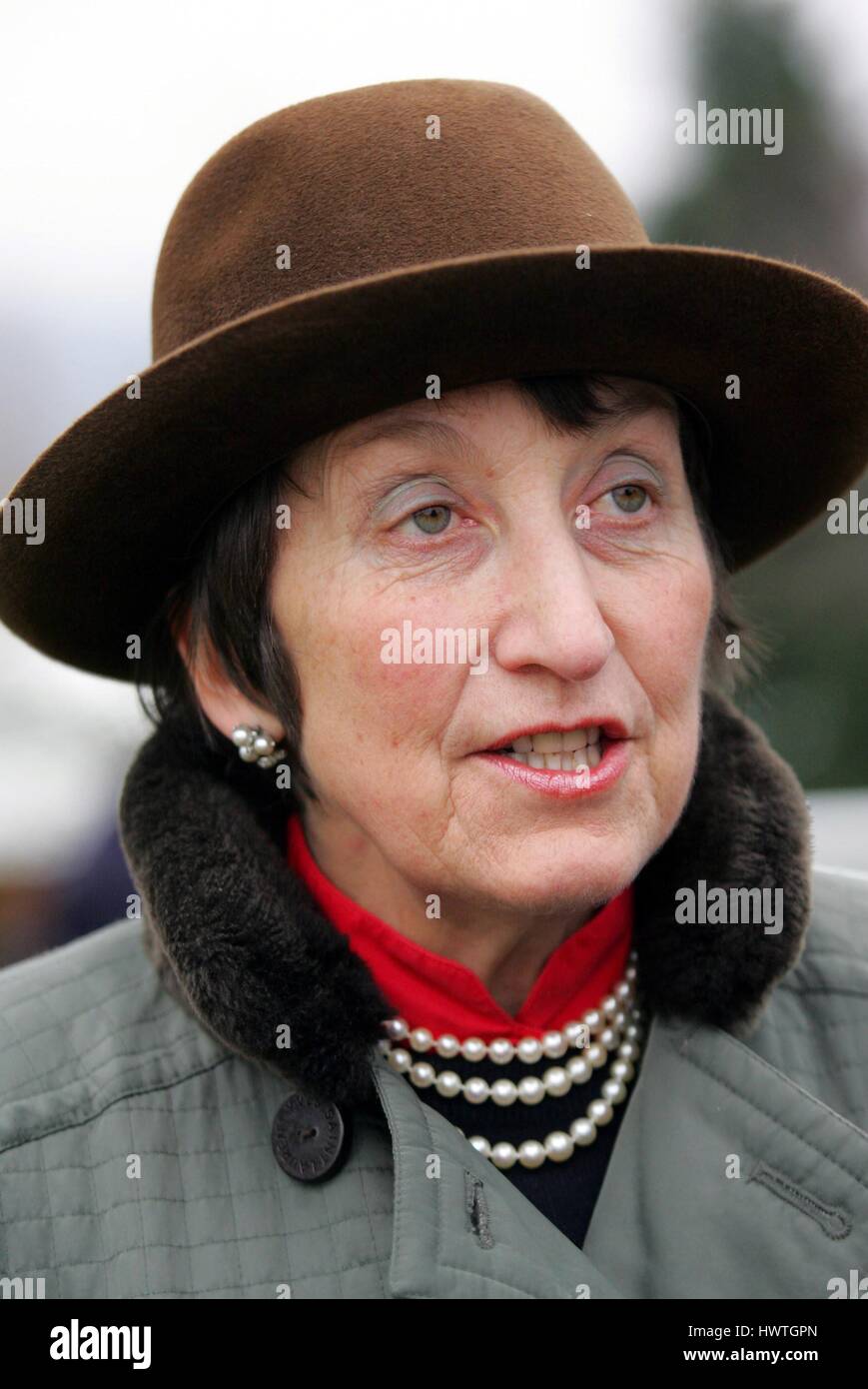 Trainer henrietta knight hi-res stock photography and images - Alamy