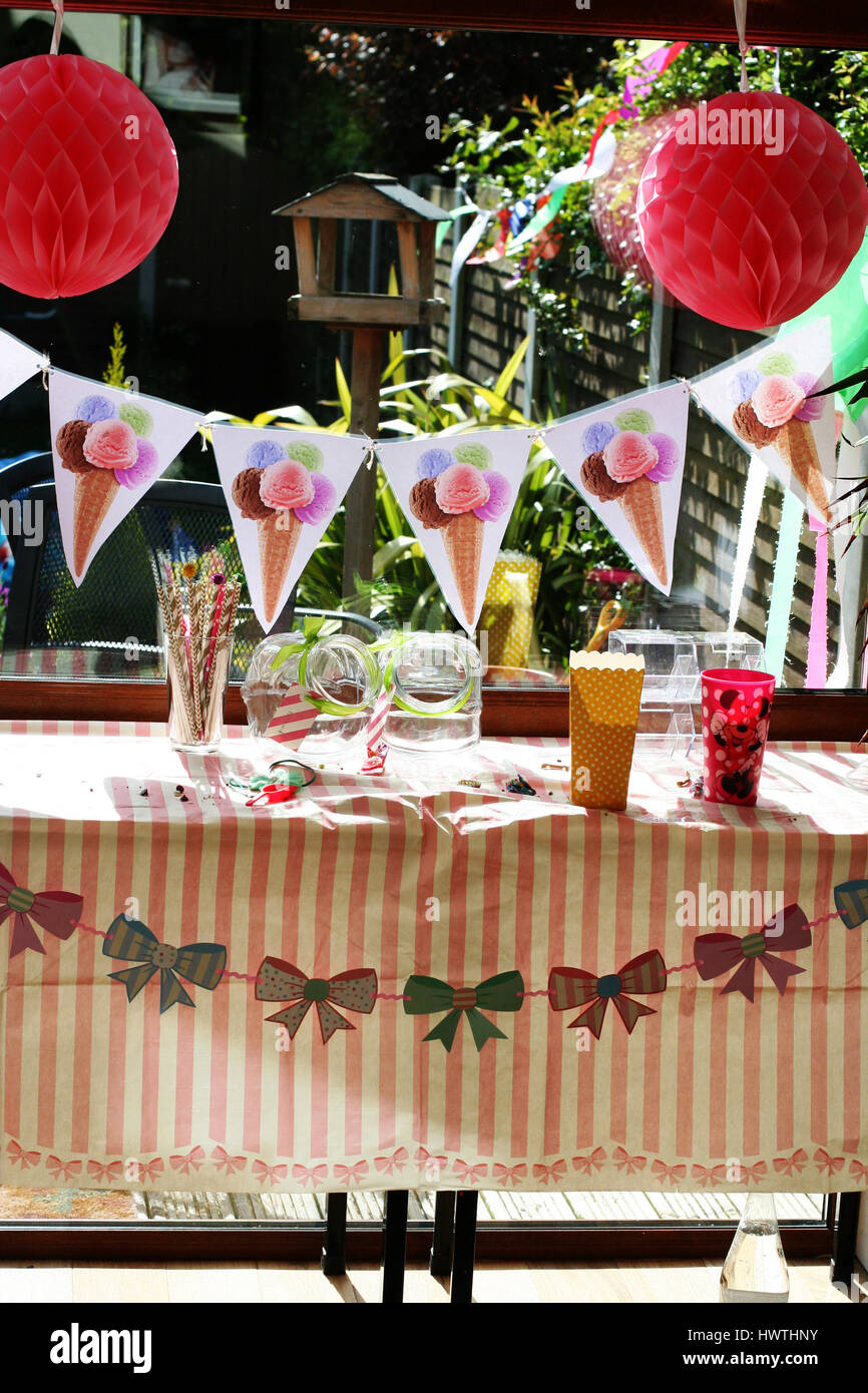 Ice cream party table Stock Photo - Alamy