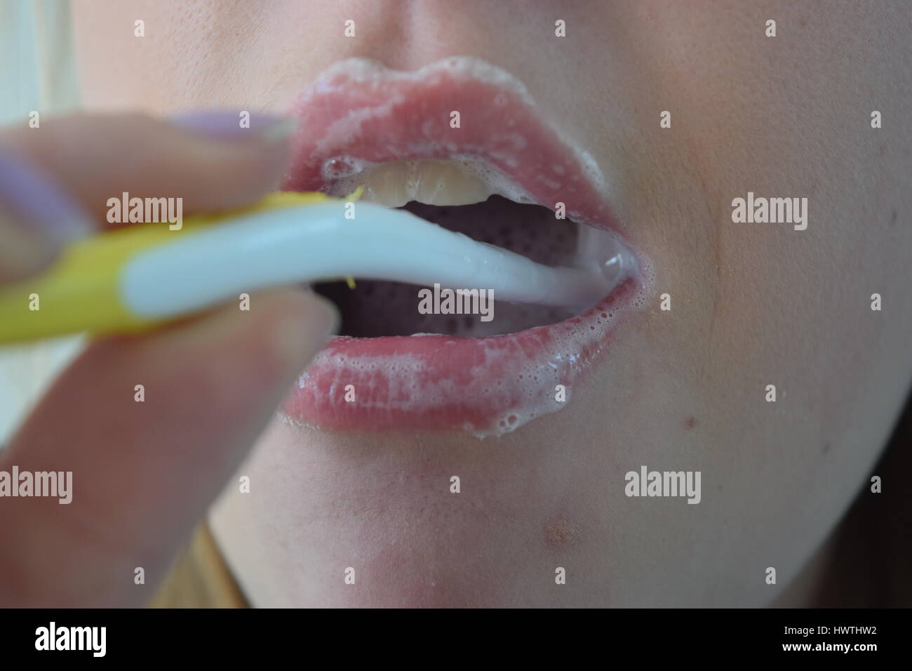 Brushing teeth foam hi-res stock photography and images - Alamy