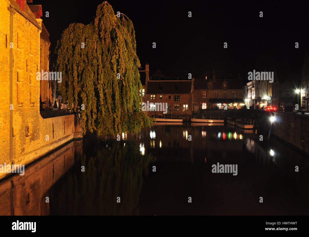 Night cityscape bruges city hi-res stock photography and images - Alamy