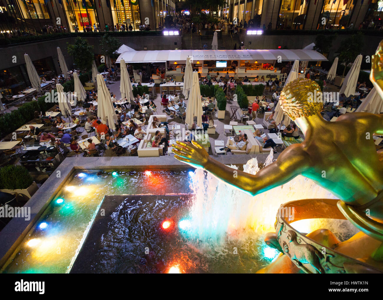New York City, Usa - July 12, 2015: Lower Plaza at the Rockefeller ...