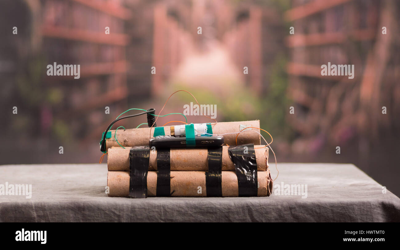 Close up shot of improvised explosive device bomb Stock Photo - Alamy