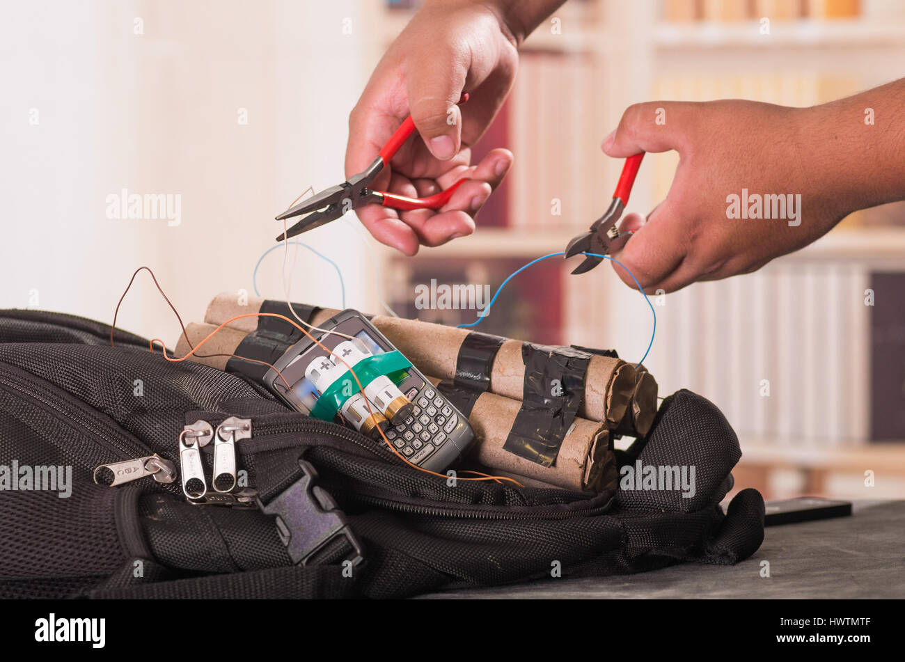 Explosive cutting tape hi-res stock photography and images - Alamy