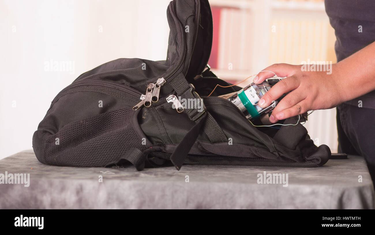 Improvised explosive device hi-res stock photography and images - Alamy