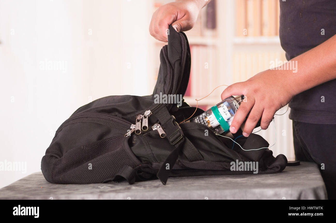 Improvised explosive device hi-res stock photography and images - Alamy