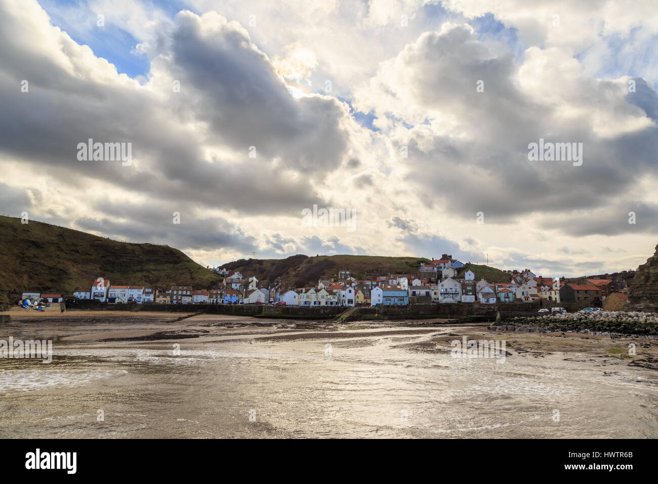 STAITHES, ENGLAND - MARCH 1: HDR image of Staithes seafront buildings ...