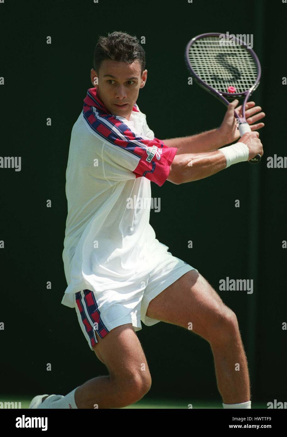 DANIEL NESTOR WIMBLEDON 06 July 1995 Stock Photo - Alamy