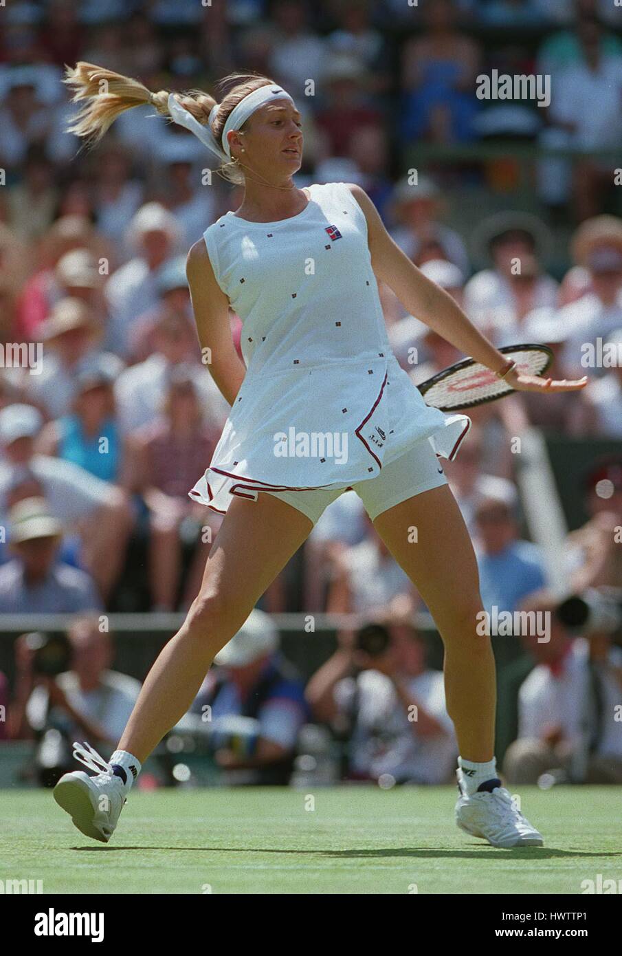 MARY PIERCE WIMBLEDON 06 July 1995 Stock Photo Alamy mary-pierce-wimbledon-06-july-1995-stock-photo-alamy
