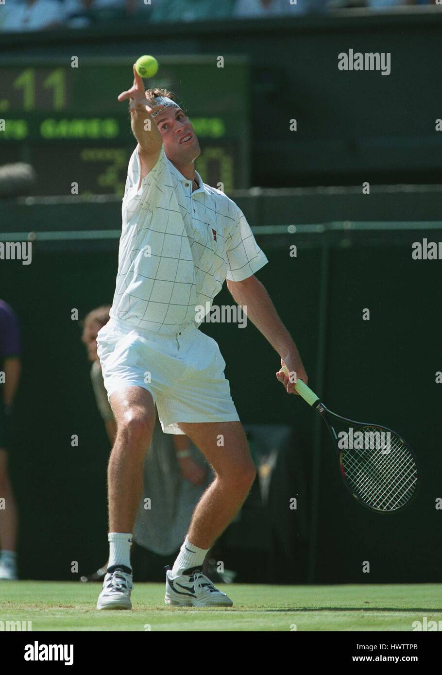 GREG RUSEDSKI WIMBLEDON 06 July 1995 Stock Photo - Alamy
