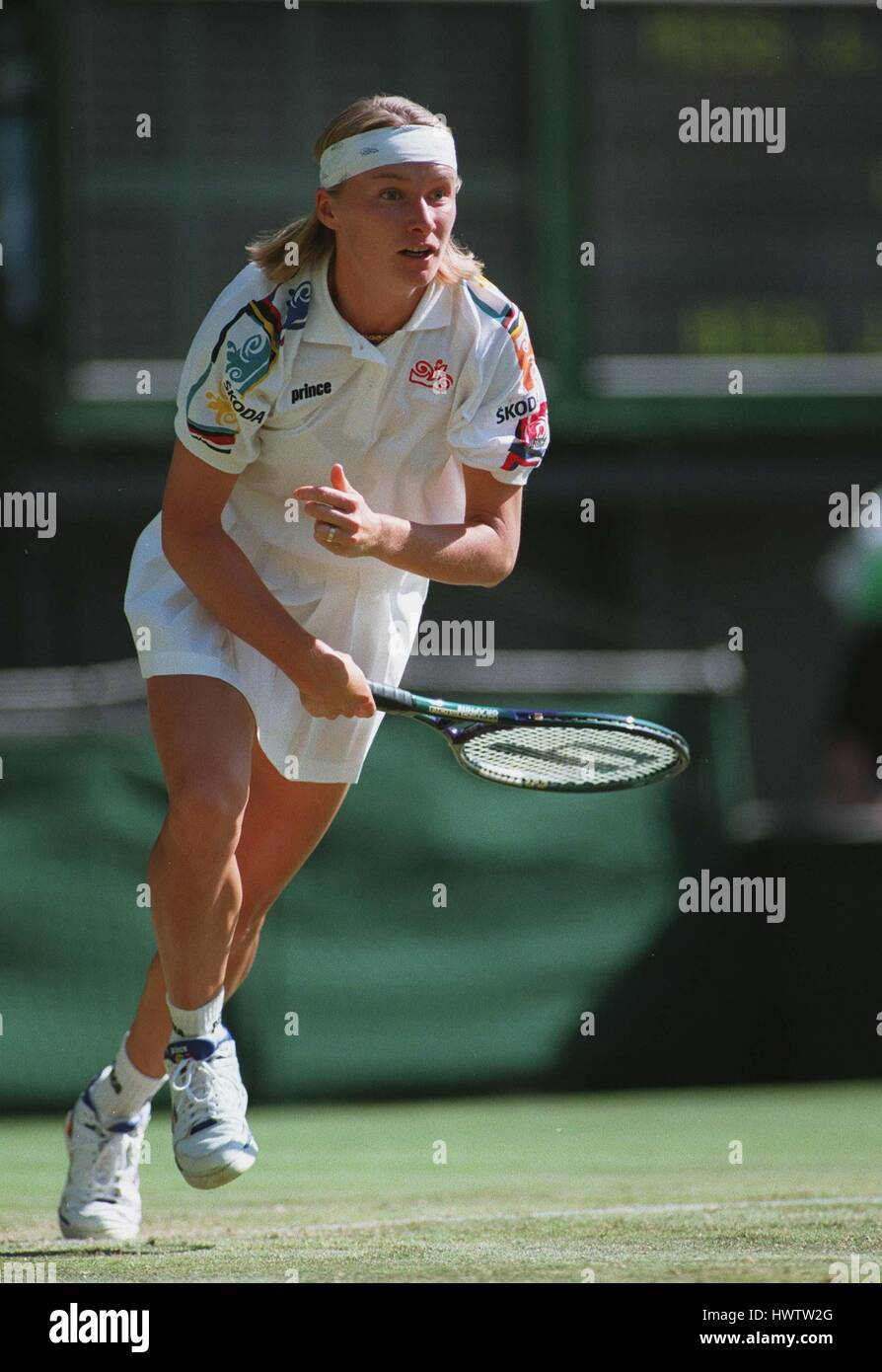 Jana novotna wimbledon hi-res stock photography and images - Alamy