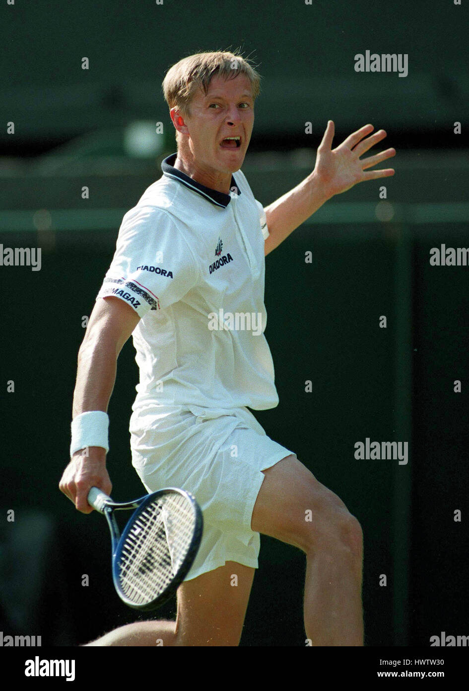 Yevgeny kafelnikov 1995 hi-res stock photography and images - Alamy