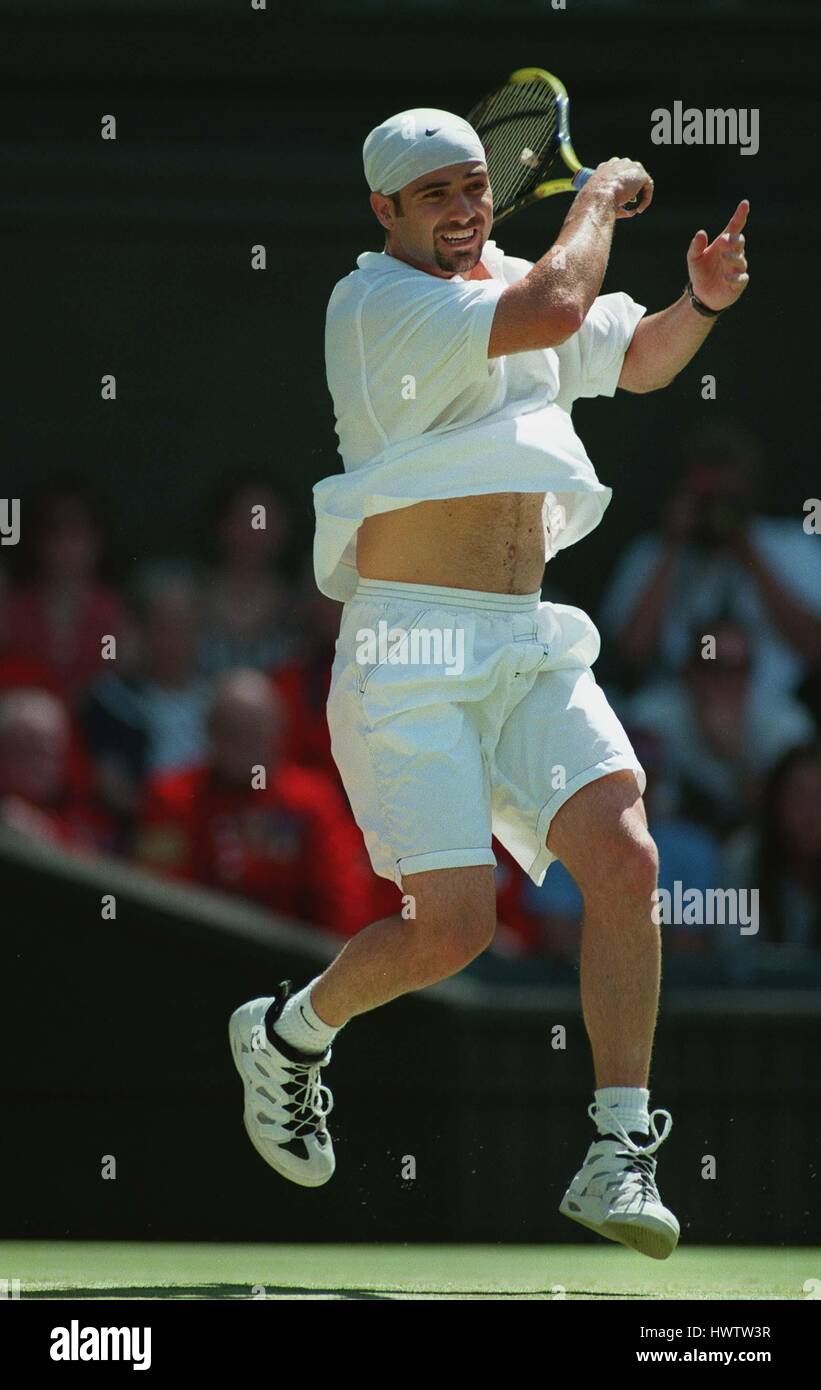 ANDRE AGASSI WIMBLEDON 03 July 1995 Stock Photo - Alamy