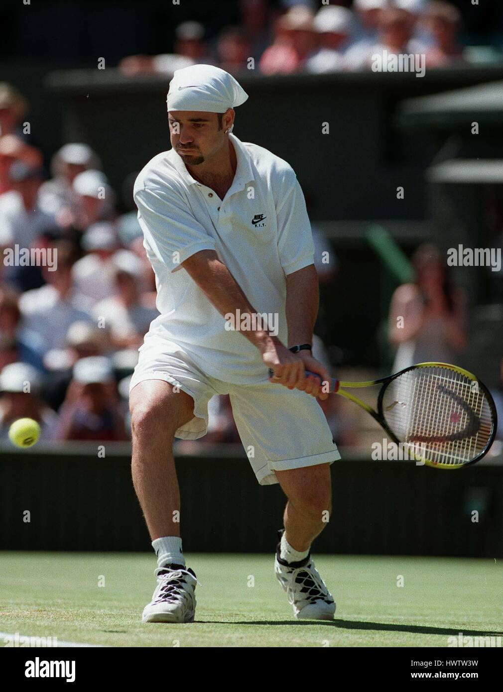 ANDRE AGASSI WIMBLEDON 03 July 1995 Stock Photo - Alamy