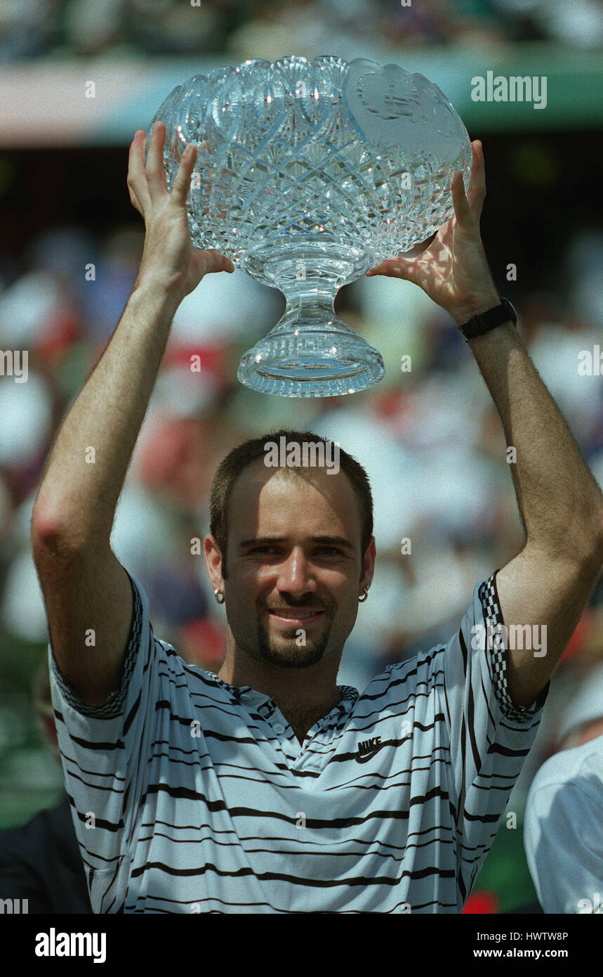 ANDRE AGASSI LIPTON TENNIS CHAMPIONSHIP 06 April 1995 Stock Photo - Alamy