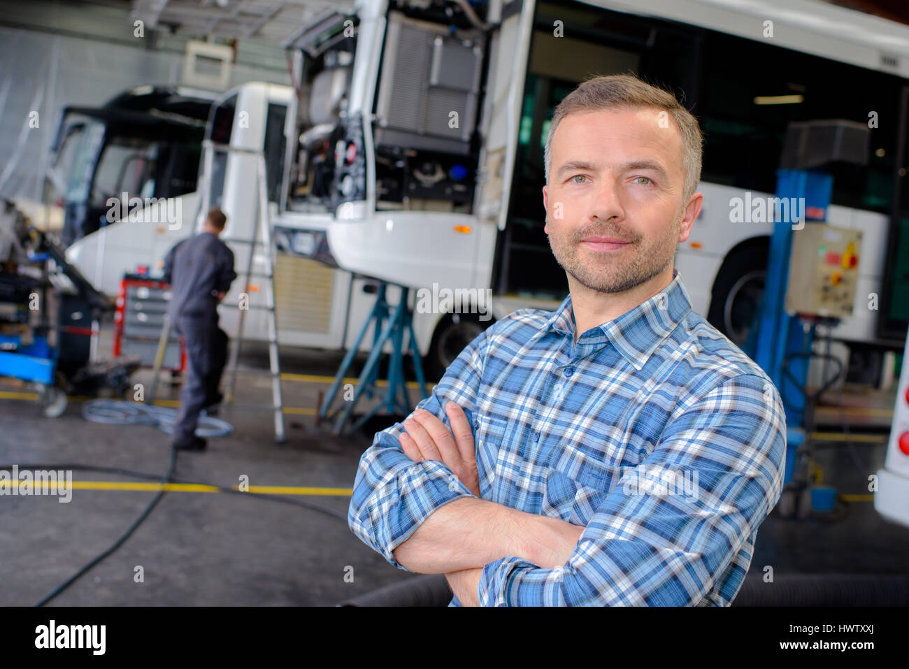 Bus factory hi-res stock photography and images - Alamy