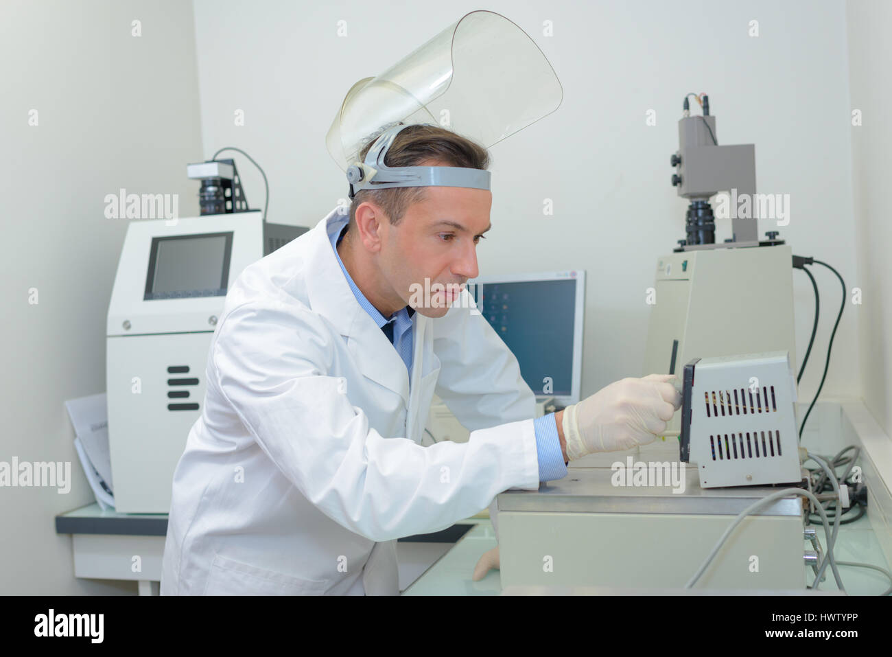 setting the laboratory equipment Stock Photo - Alamy