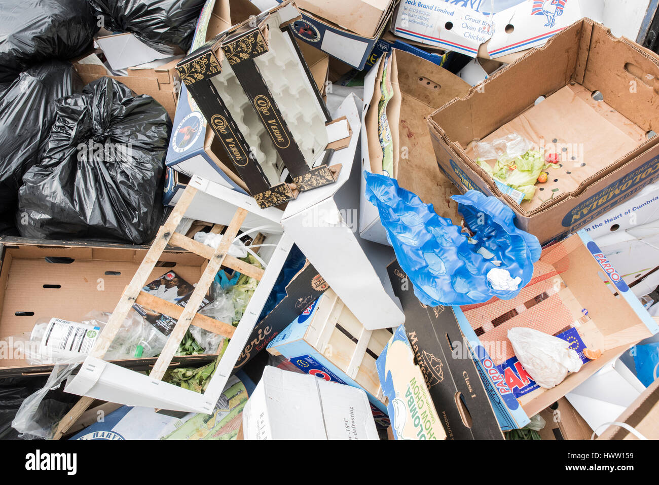 Trash heap hi-res stock photography and images - Alamy