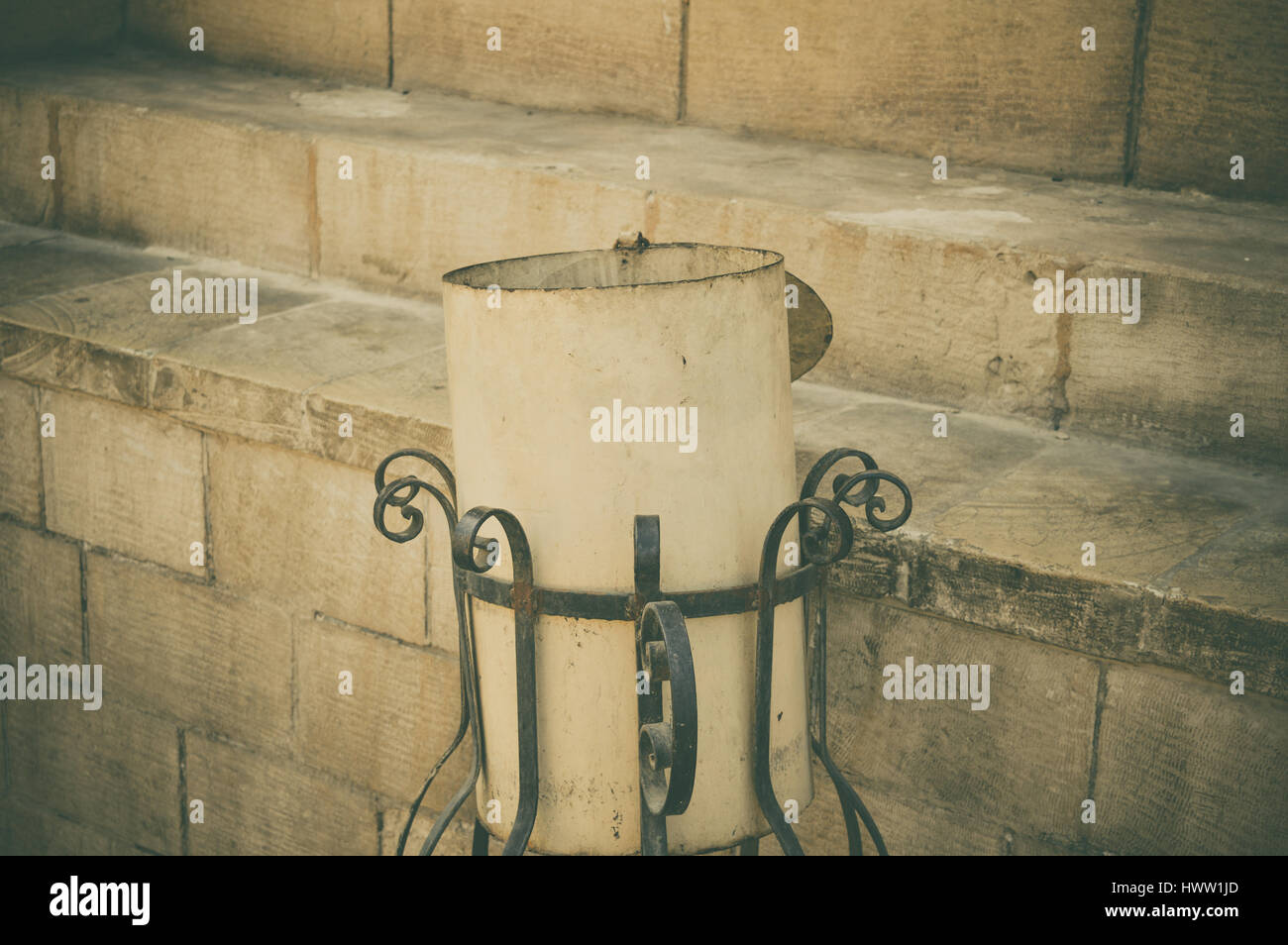 Old trash hi-res stock photography and images - Alamy