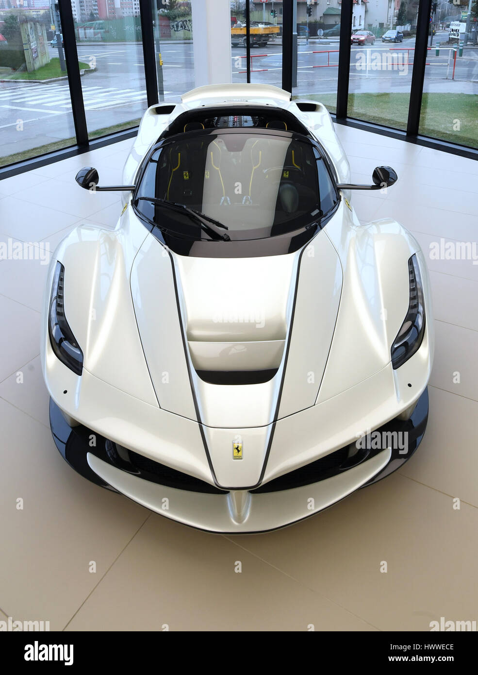 2022 Laferrari Interior