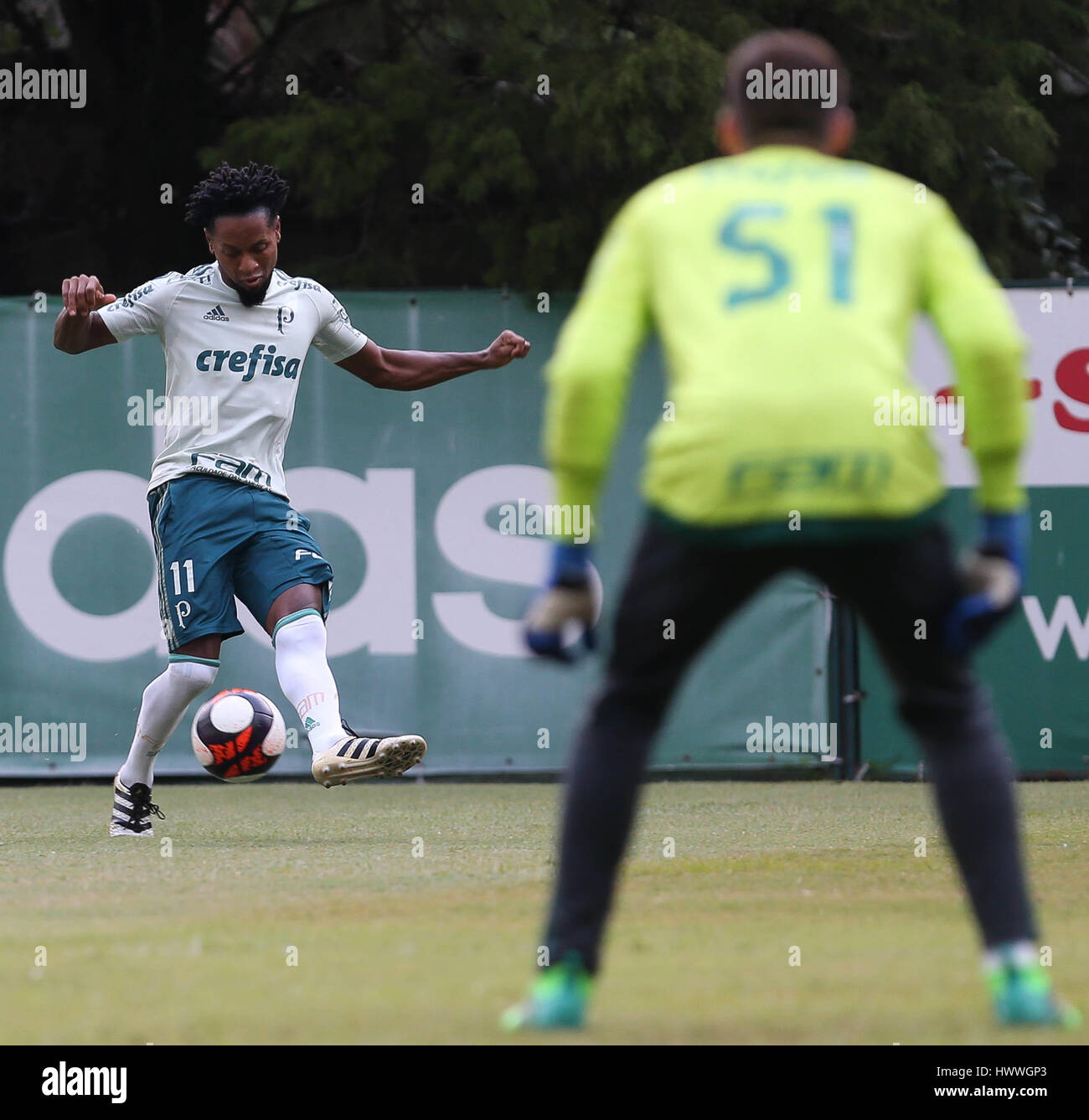 SÃO PAULO, SP - 23.03.2017: TREINO DO PALMEIRAS - The player Ze Roberto ...