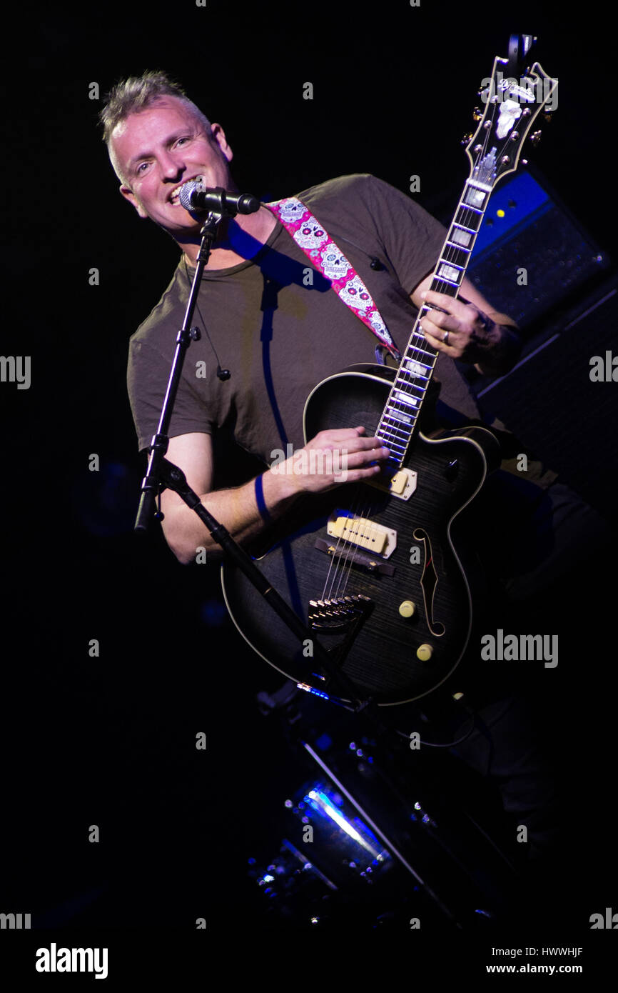 Joe sumner hi-res stock photography and images - Alamy