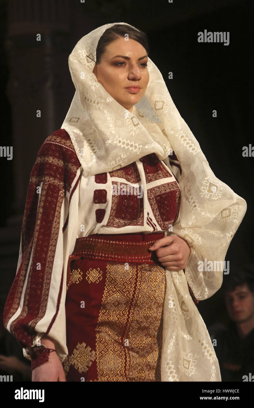 Romanian model hi-res stock photography and images - Alamy