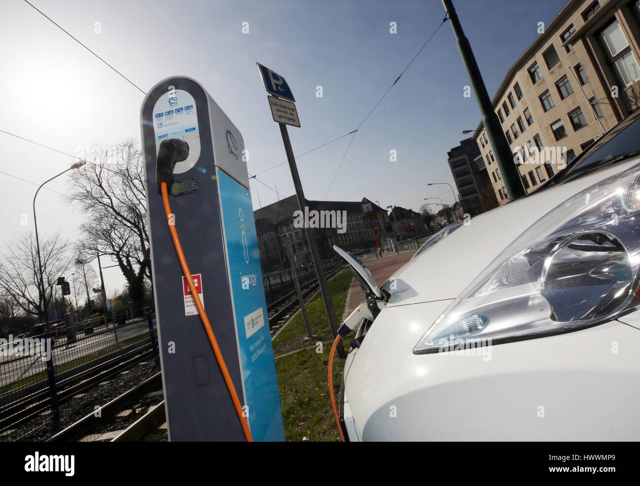 Essen, Germany. 17th Mar, 2017. An electric car charges at a power ...