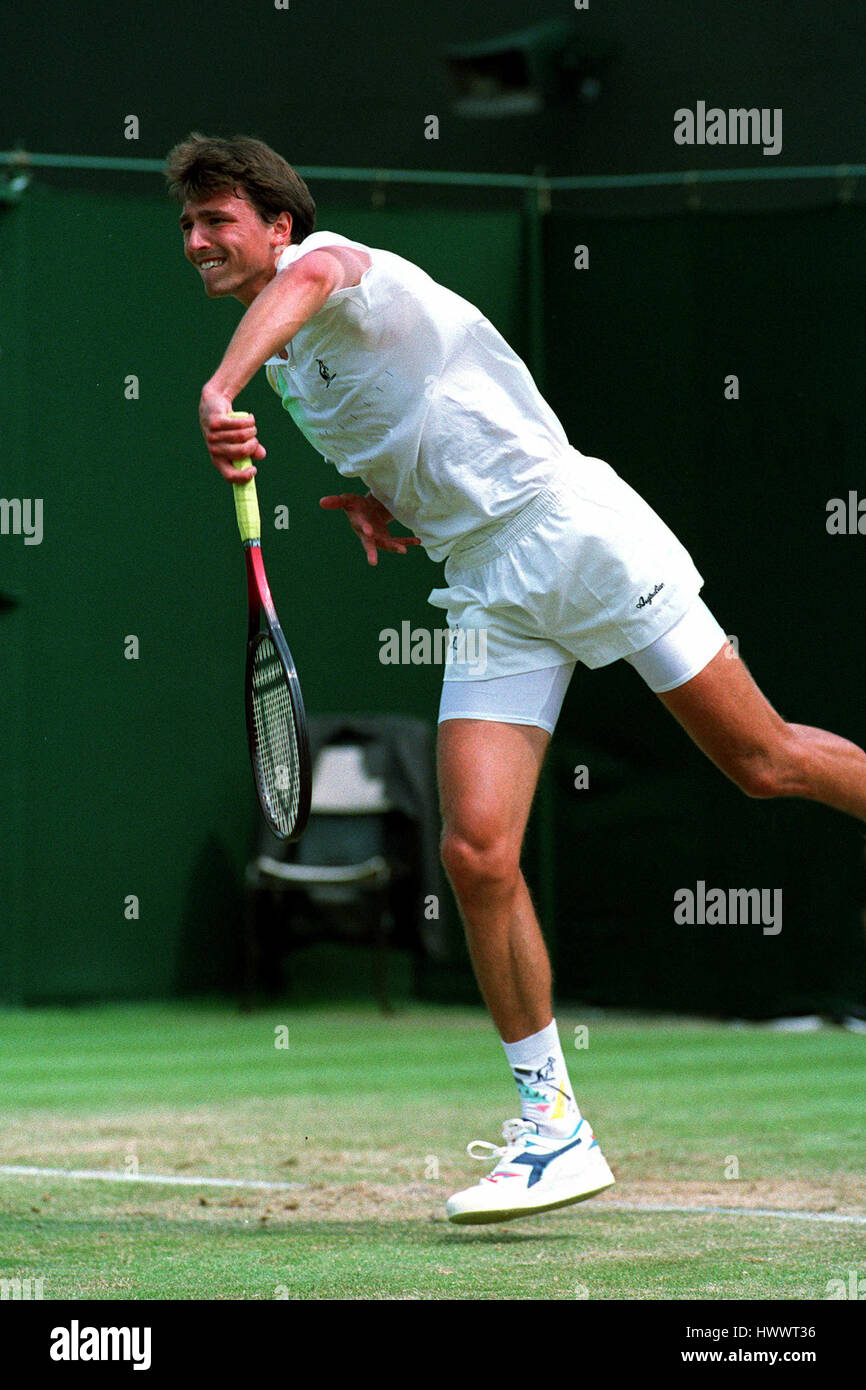 Goran ivanisevic 1992 hi-res stock photography and images - Alamy