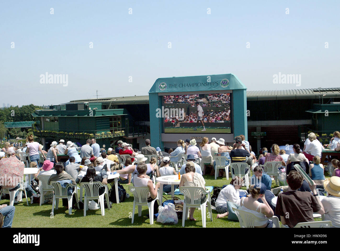 Wimbledon tennis championships 2003 hi-res stock photography and images ...
