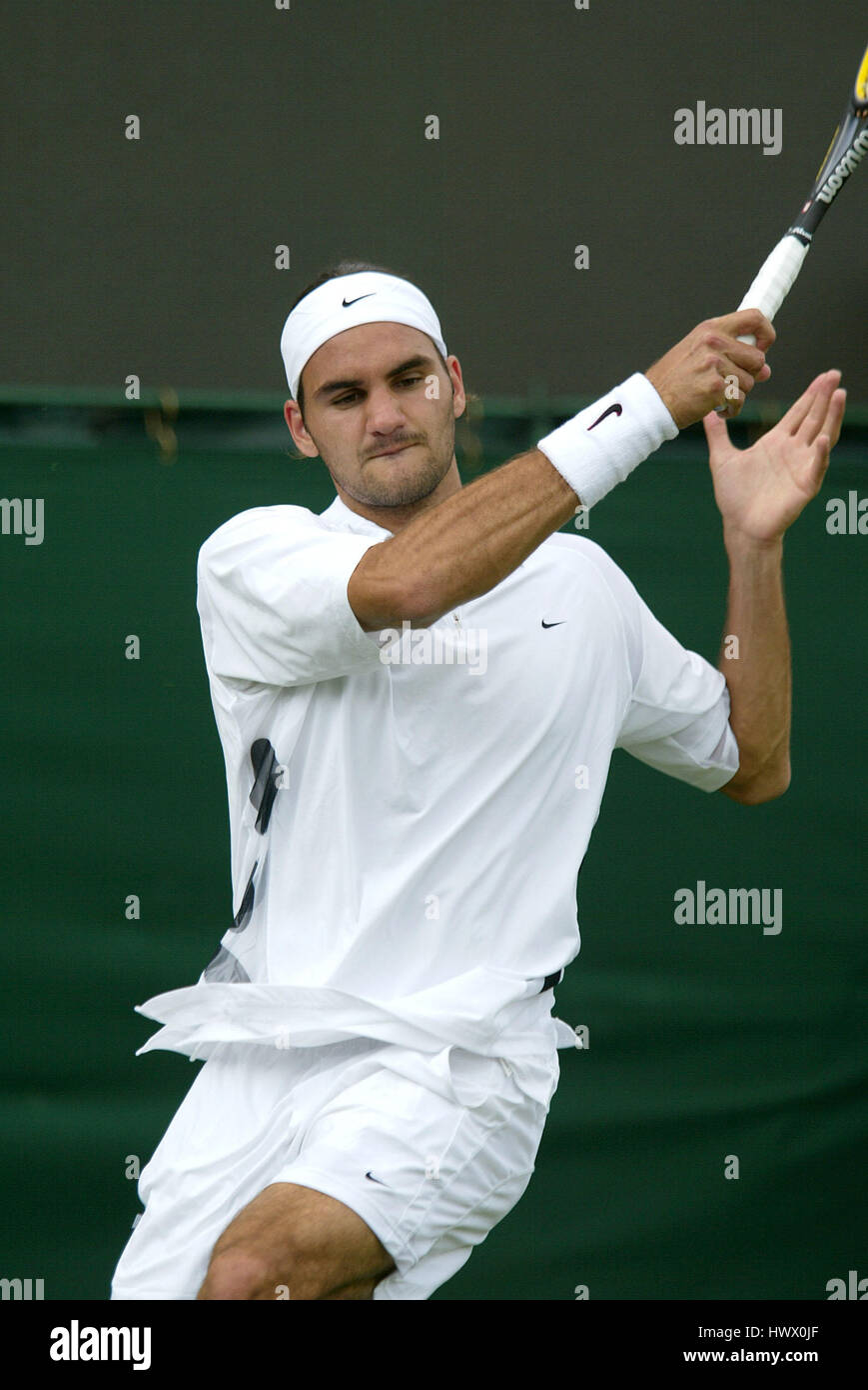 Roger federer wimbledon 2003 hi-res stock photography and images - Alamy
