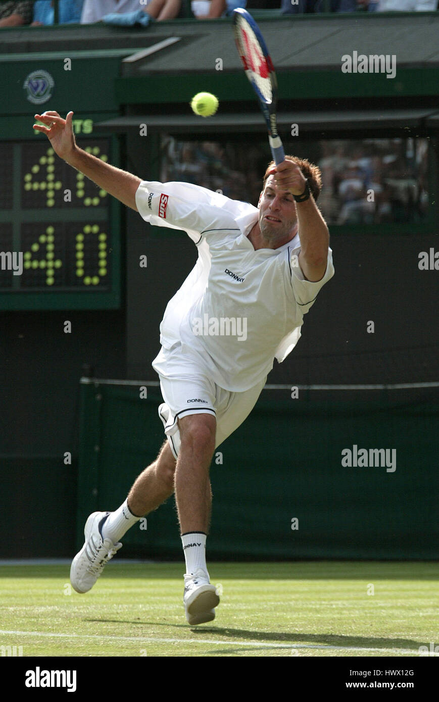 GREG RUSEDSKI ENGLAND 24 June 2002 Stock Photo - Alamy